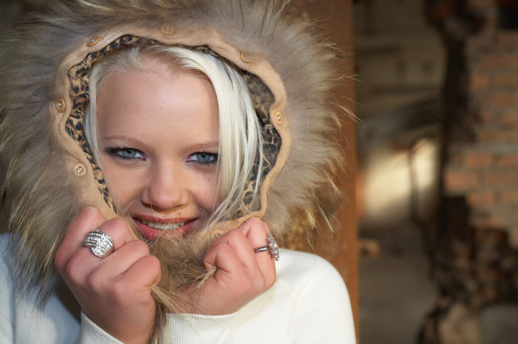 victorie.com - Wearin' The Cross Of My Calling